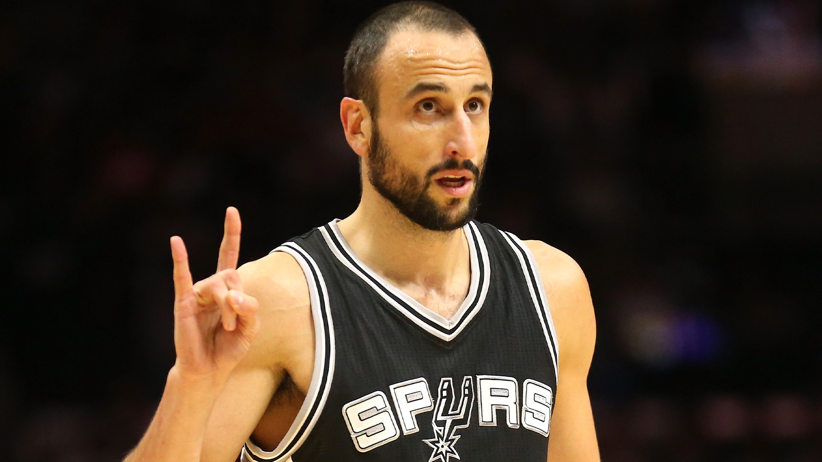 Manu Ginobili Swatted A Bat Out Of Midair During An NBA Game