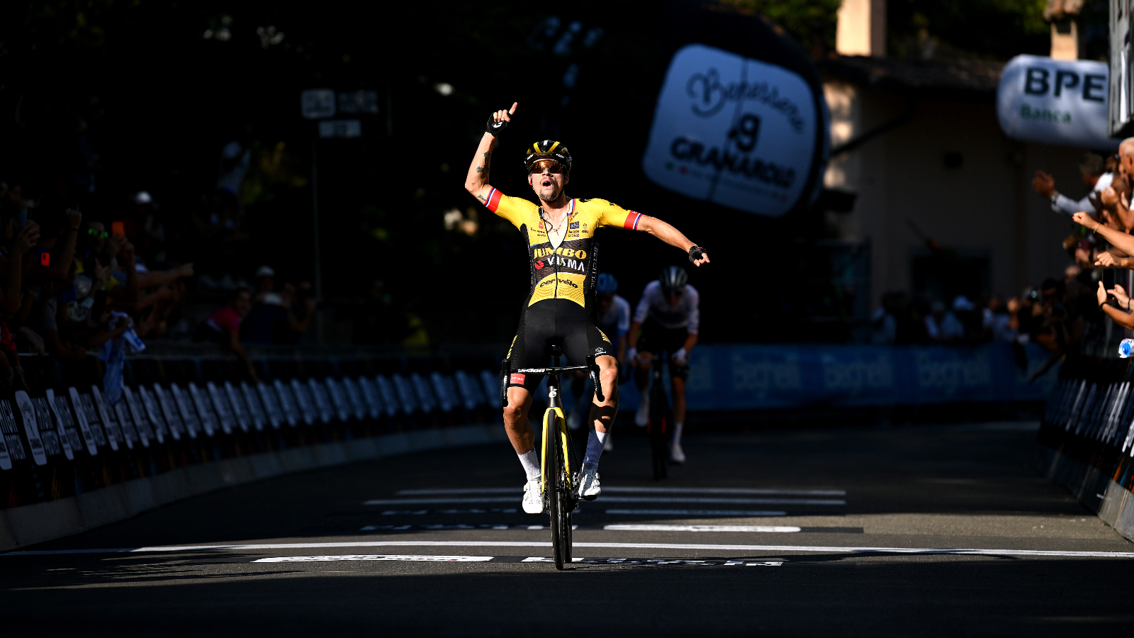 Primoz Roglic Ends Cycling Drama By Signing With New Team