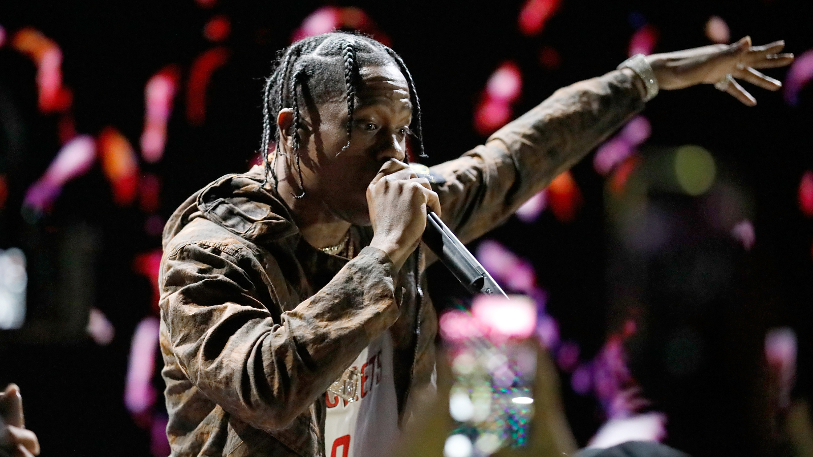 Store Creates Genius Way To Stop Travis Scott Sneaker Resellers