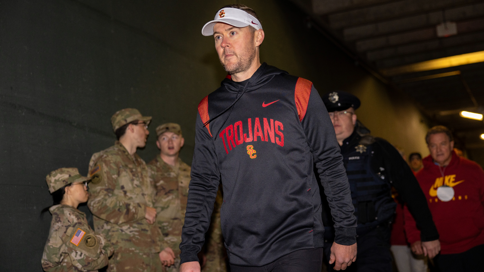 Oklahoma Fan Seen Harassing Lincoln Riley At Oregon Game