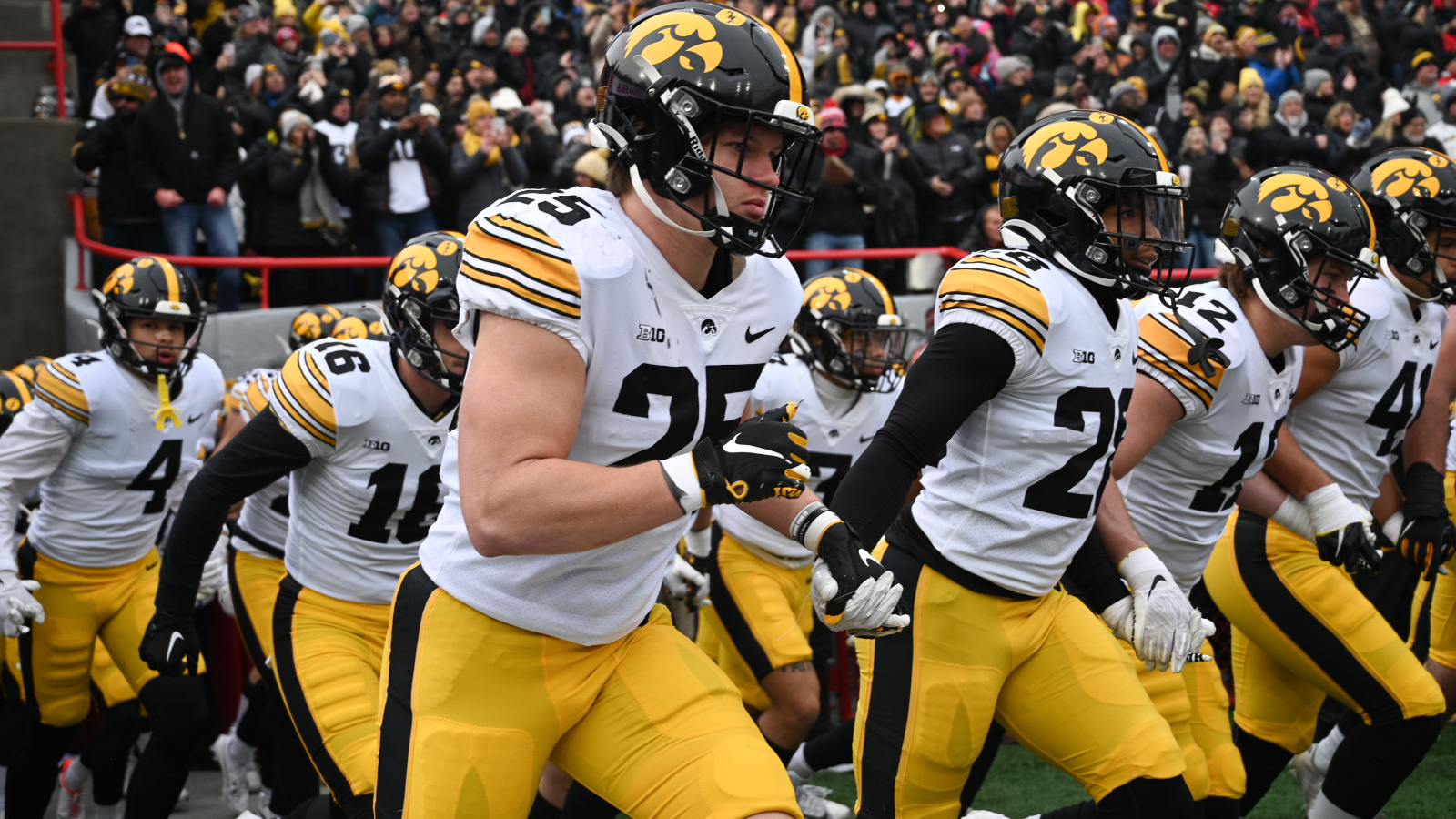 Sportsbooks Dare Bettors To Back Iowa Versus Michigan