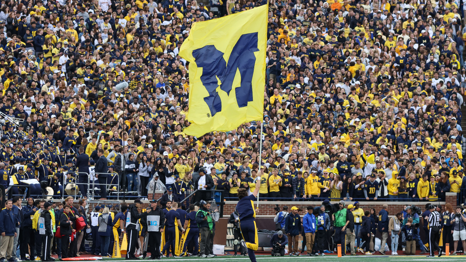 Michigan Law Prof Goes Full Michigan Man To Defend Wolverines