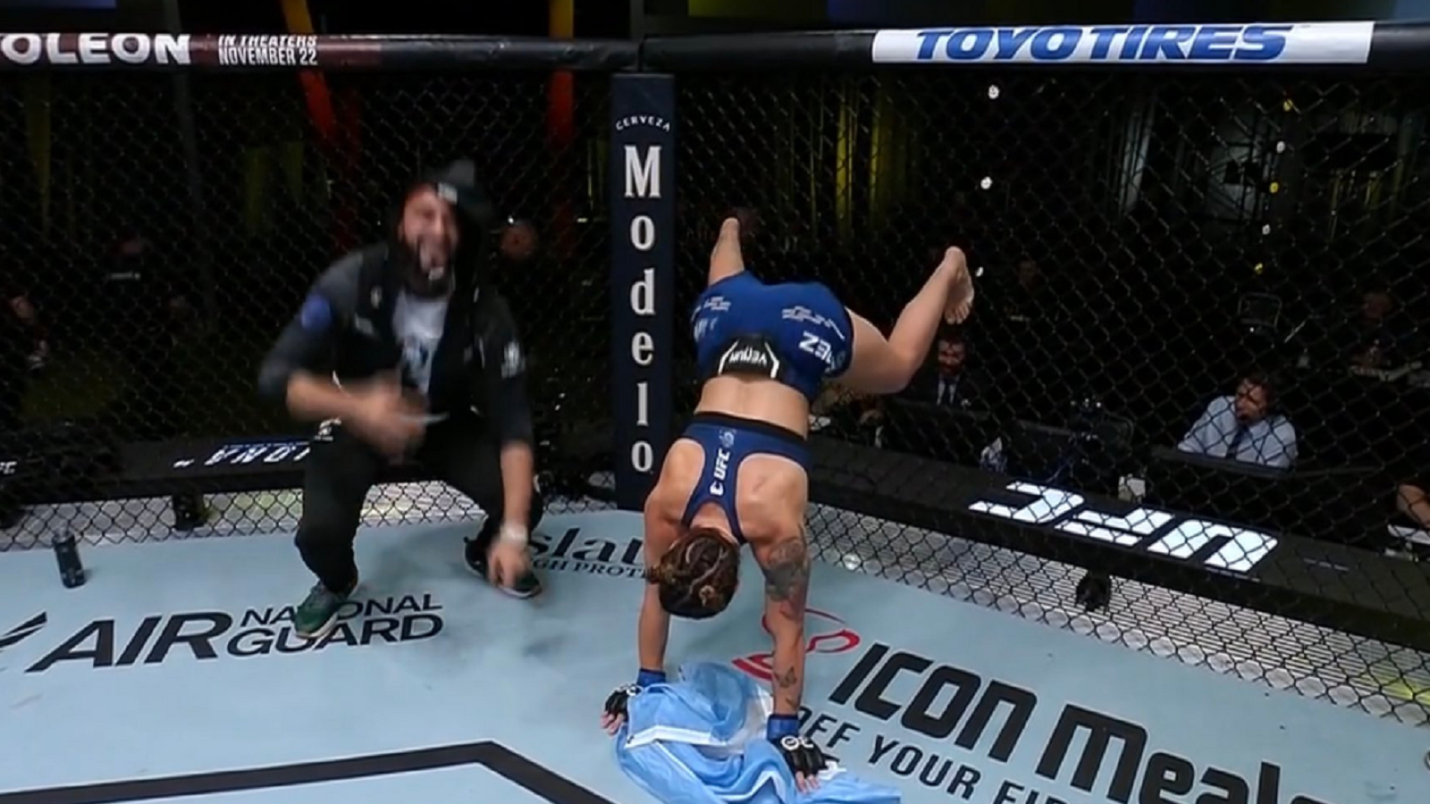UFC's Ailín Pérez Twerks In Front Of Commentating Team After Win - BroBible