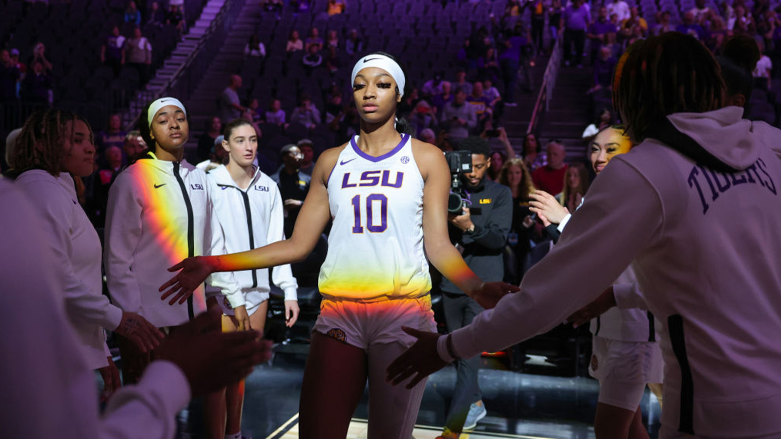 Angel Reese Shows Character On Thanksgiving Amid LSU Drama