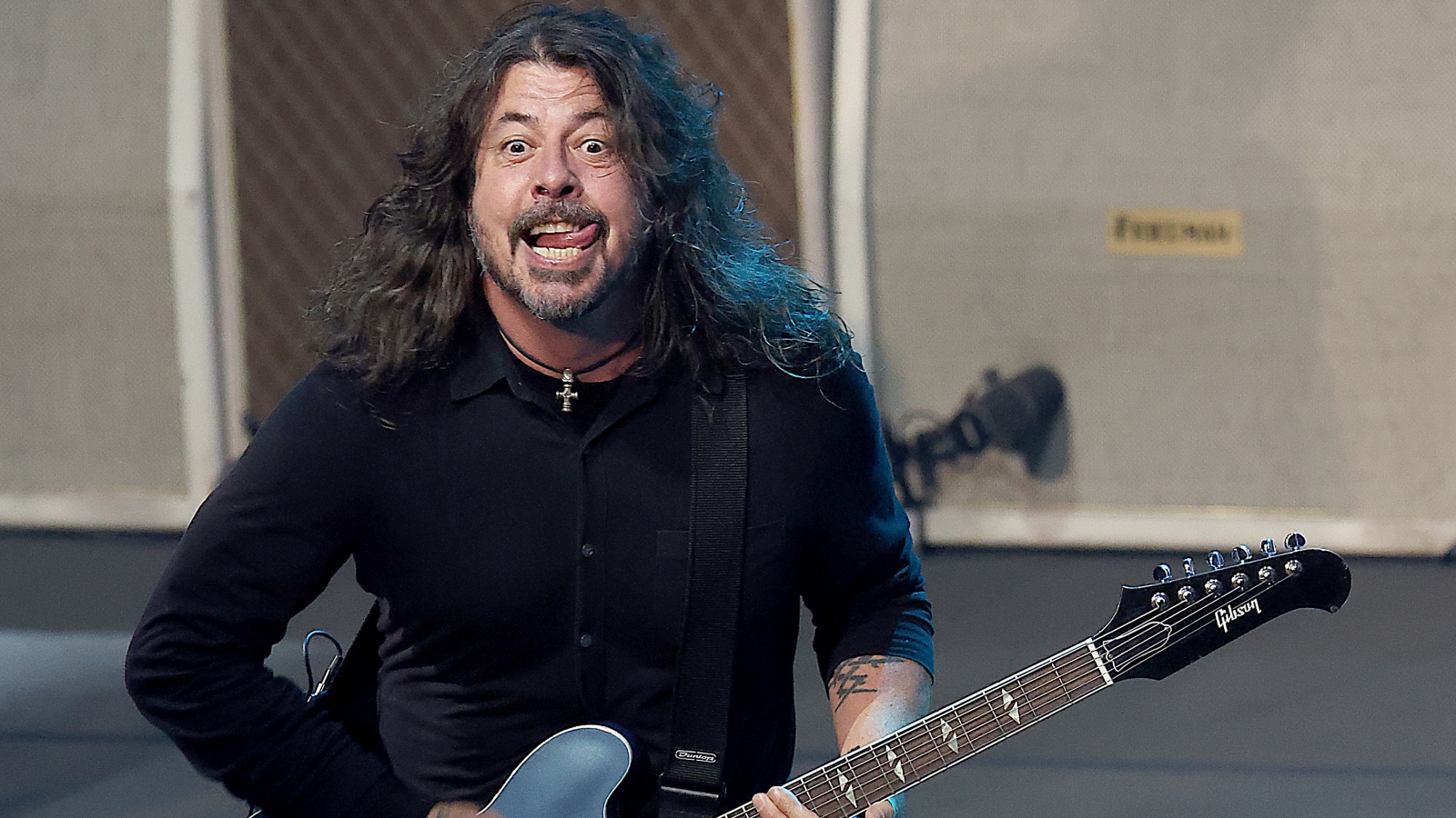 Dave Grohl Has To Hold Up 'No Cursing' Sign During UAE Concert