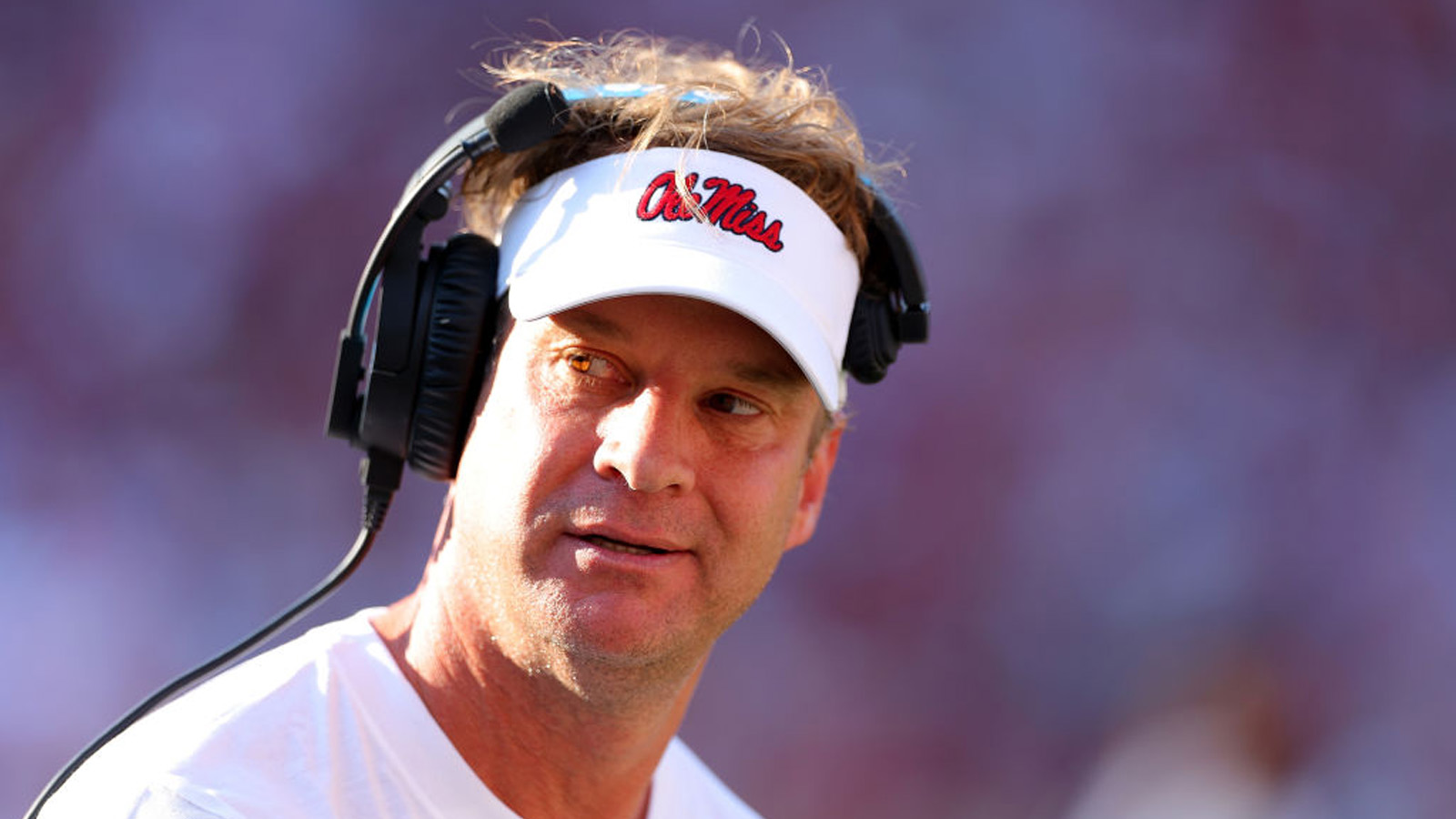 Lane Kiffin Trolls Local Reporter's False Reporter With Savage Gift