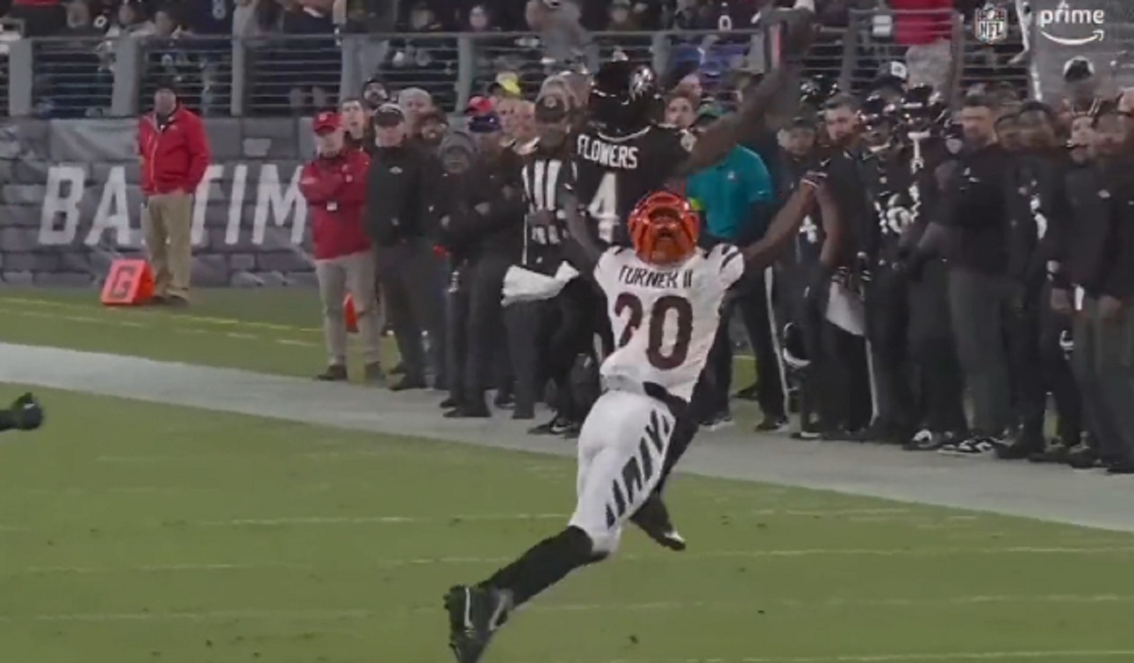 'How Is This Pass Interference?' Fans Rip Refs Over Terrible Call In ...