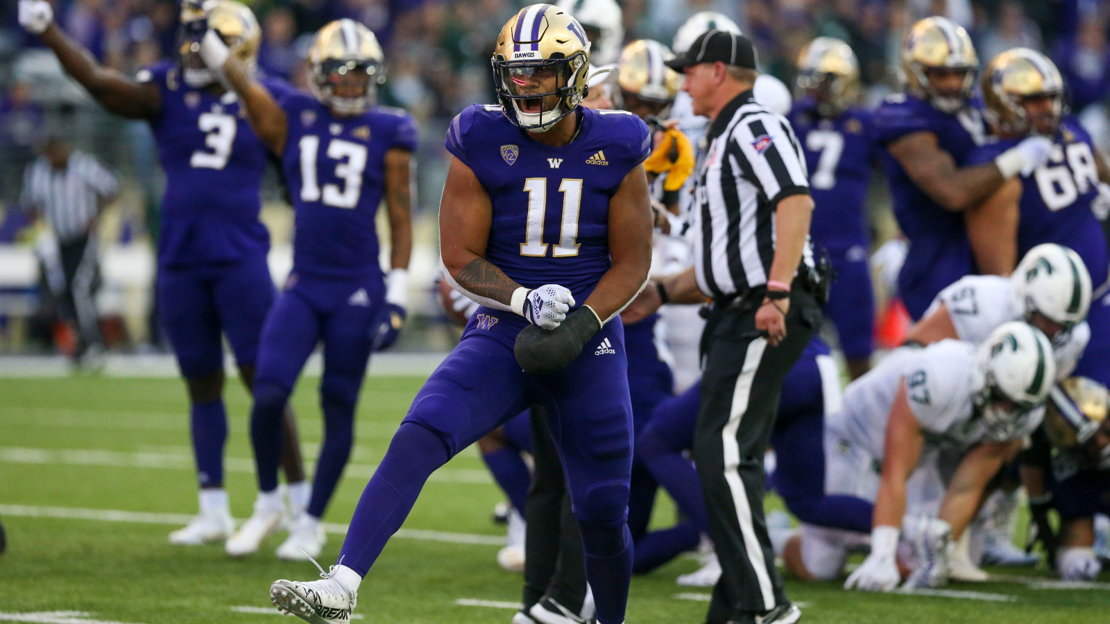 Washington LB Pulls Huge Blooper By Dropping Ball At 3-Yard Line