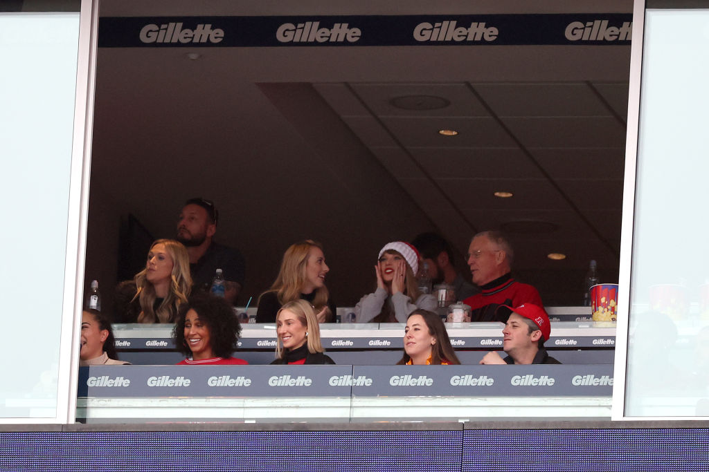 Taylor Swift Squashes Brittany Mahomes Beef At Chiefs Game