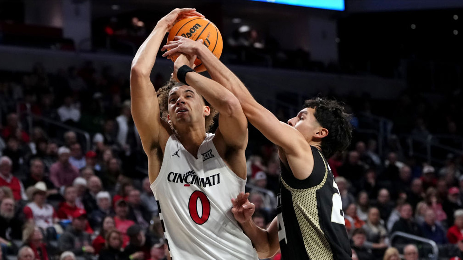 College Hooper Somehow Called For Rare Sixth Foul After Ejection