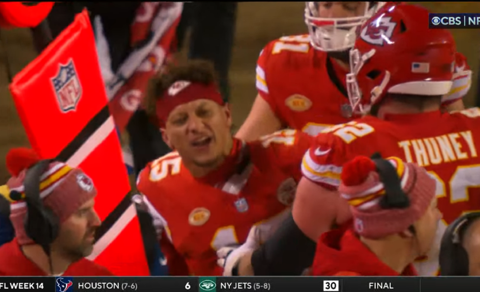 Heated Patrick Mahomes Curses Out Ref, Slams Helmet After Chiefs Loss ...