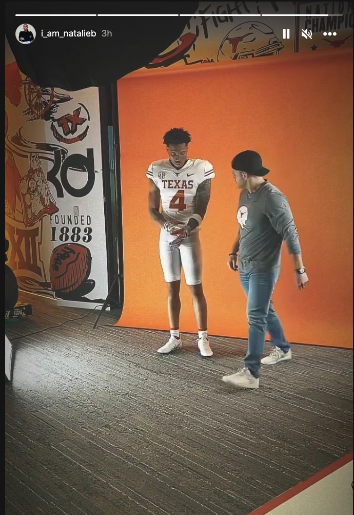 Texas Football Debuts New Uniform For Top Transfer WR's Visit