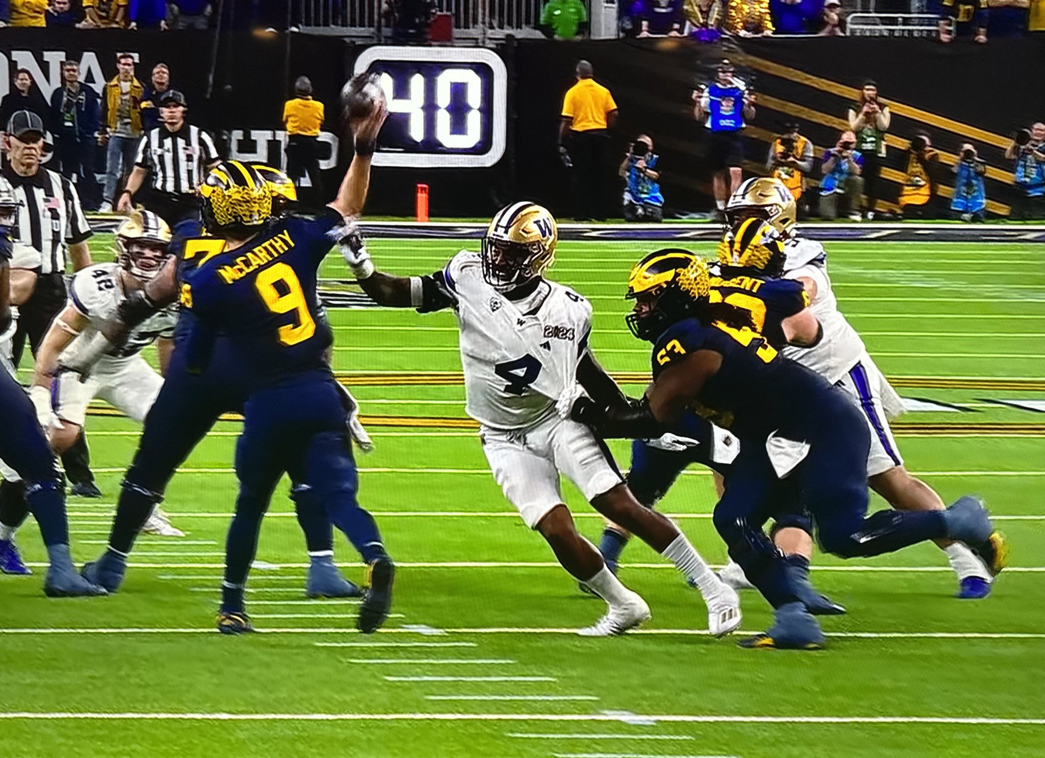 Michigan Got Away With Awful Holding After Controversial UW Call