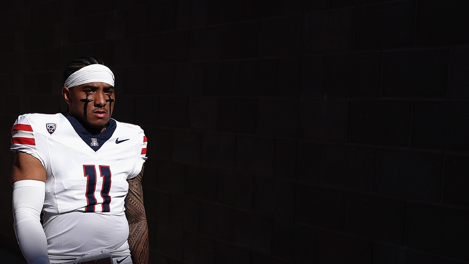 Arizona QB Snubs Former Coach For New Hire After Being Abandoned