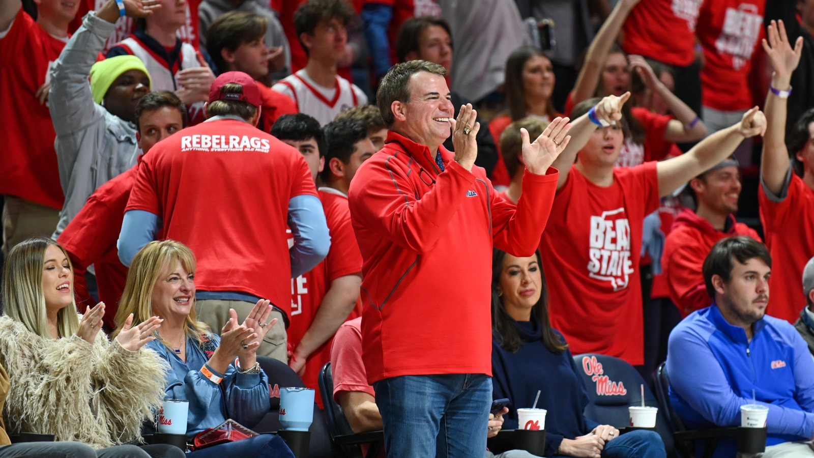 Ole Miss Floor Manager Brings Incredible Energy With MAX Effort