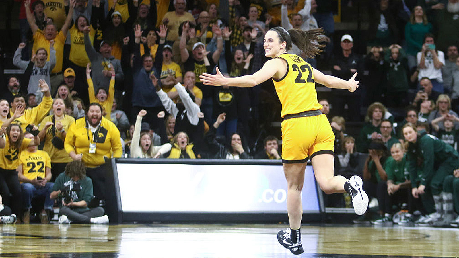 Caitlin Clark Violently Swats Shot Into 2025 With All-Time Savage Block