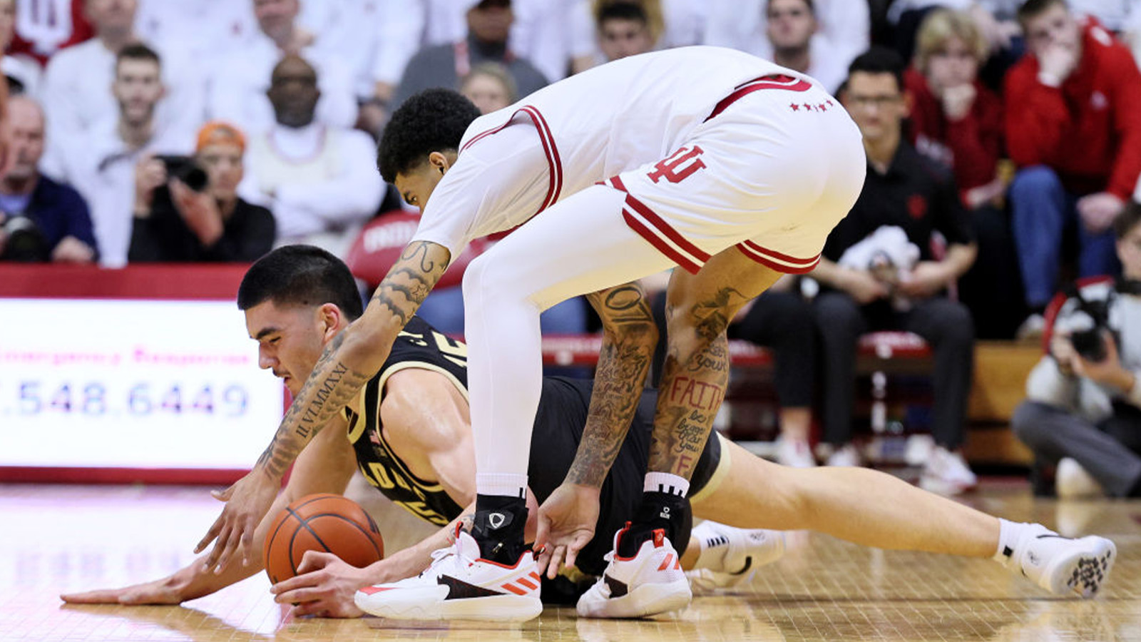 Zach Edey Displays Character By Sacrificing Body During Blowout