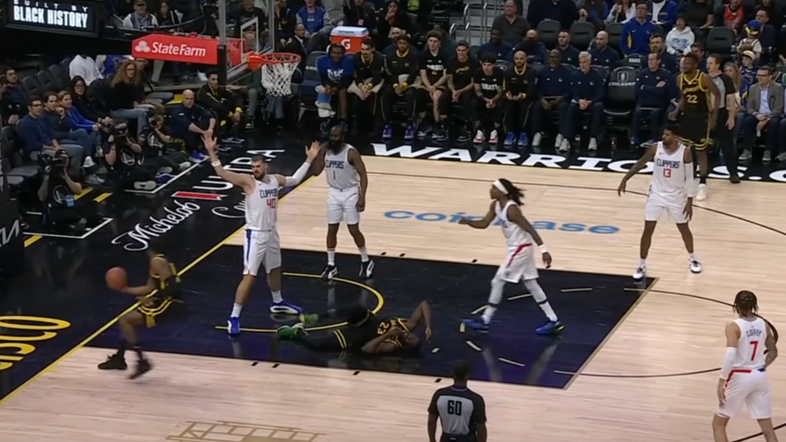 Draymond Green Getting Elbowed Led To Funniest NBA Sequence