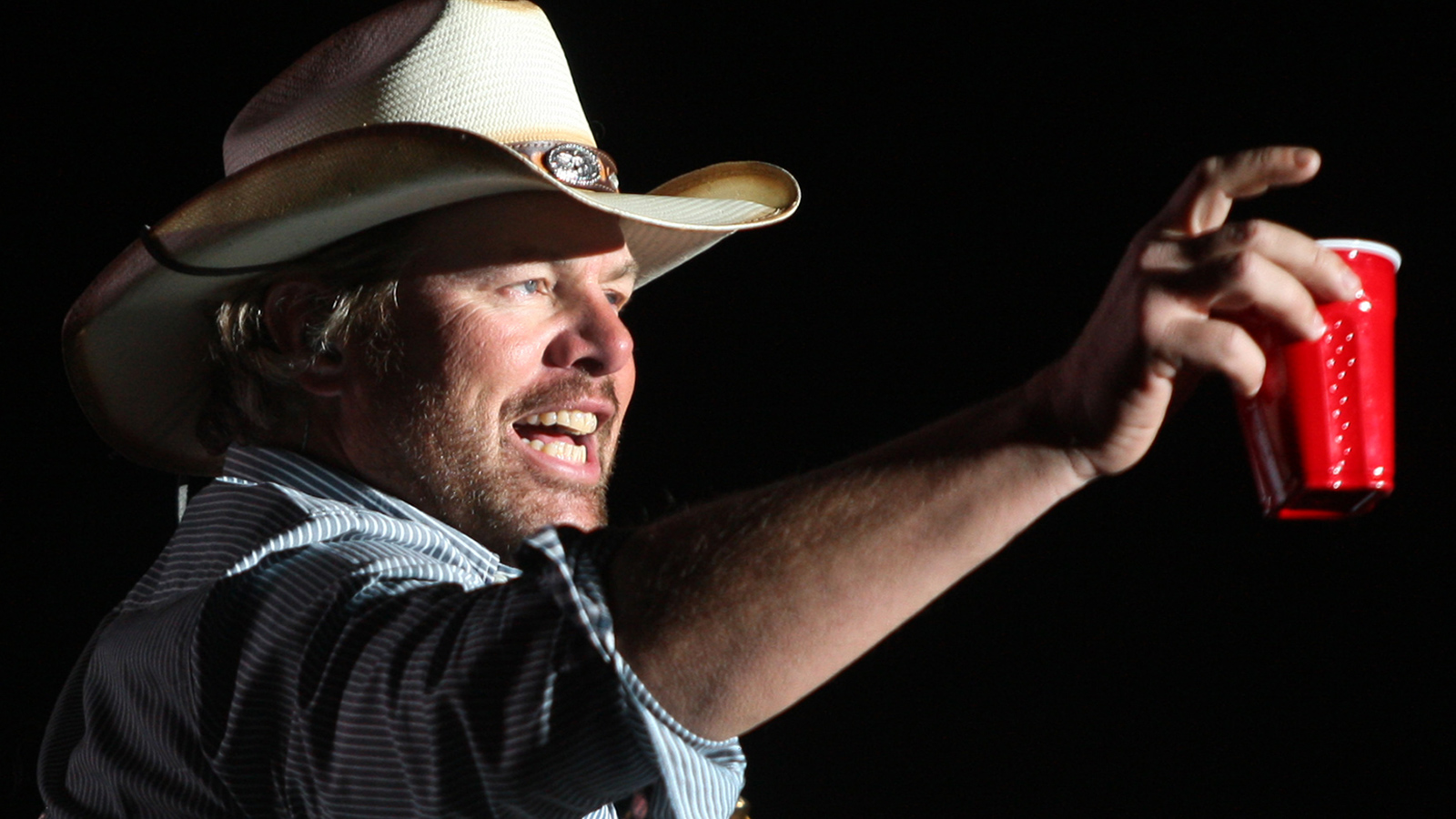 Oklahoma Sooner Will Use Red Solo Cups To Honor Toby Keith