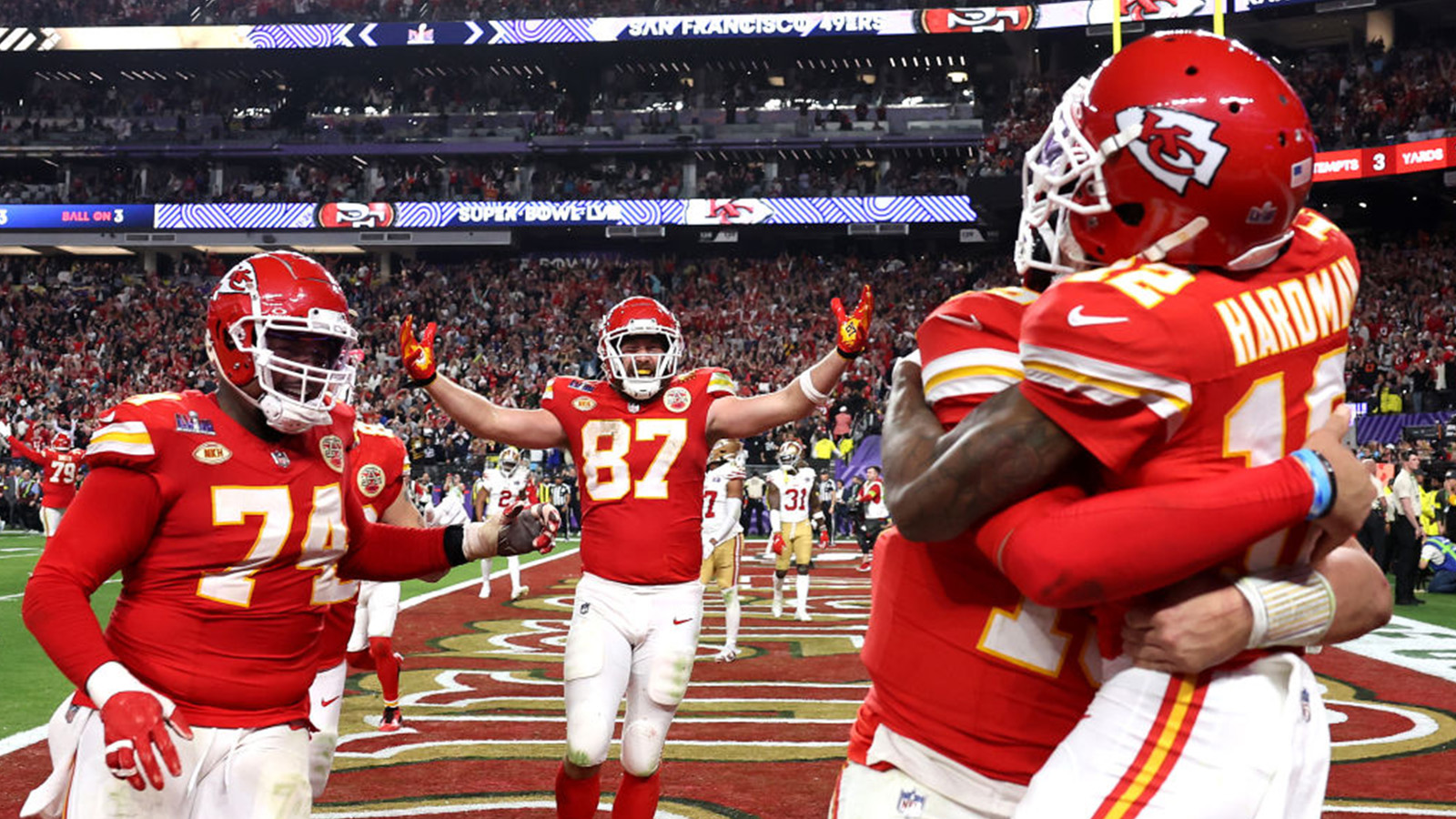 Travis Kelce's Mid-Play Reaction To Game-Winning TD Was Ice Cold