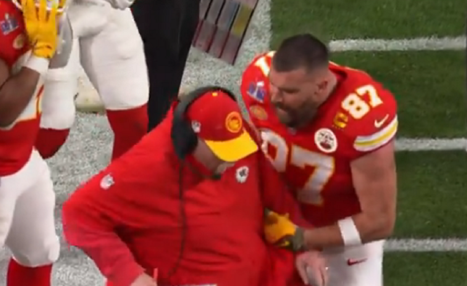 Travis Kelce Loses His Mind & Yells At Andy Reid On The Sidelines During Super Bowl - BroBible