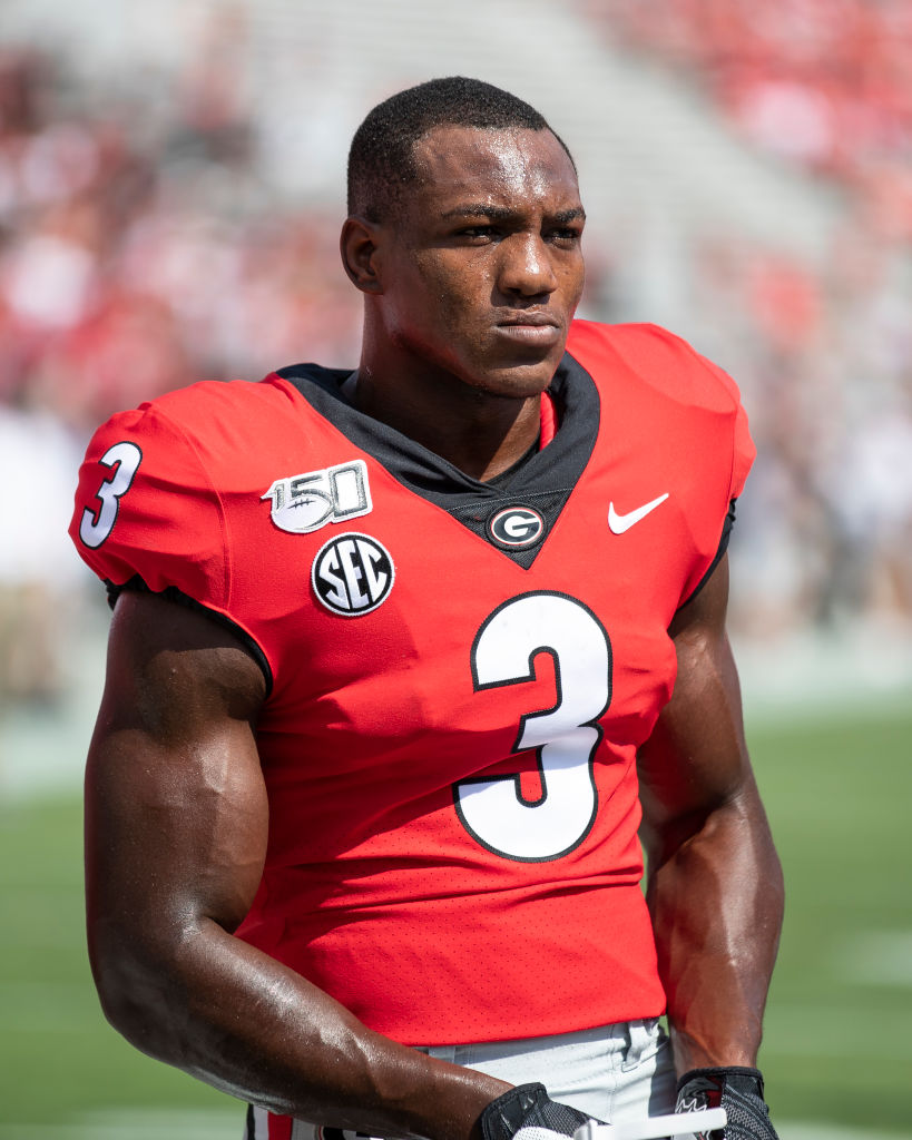 Raiders RB1 Zamir White Is Built Like The Hulk After Throwing Hay