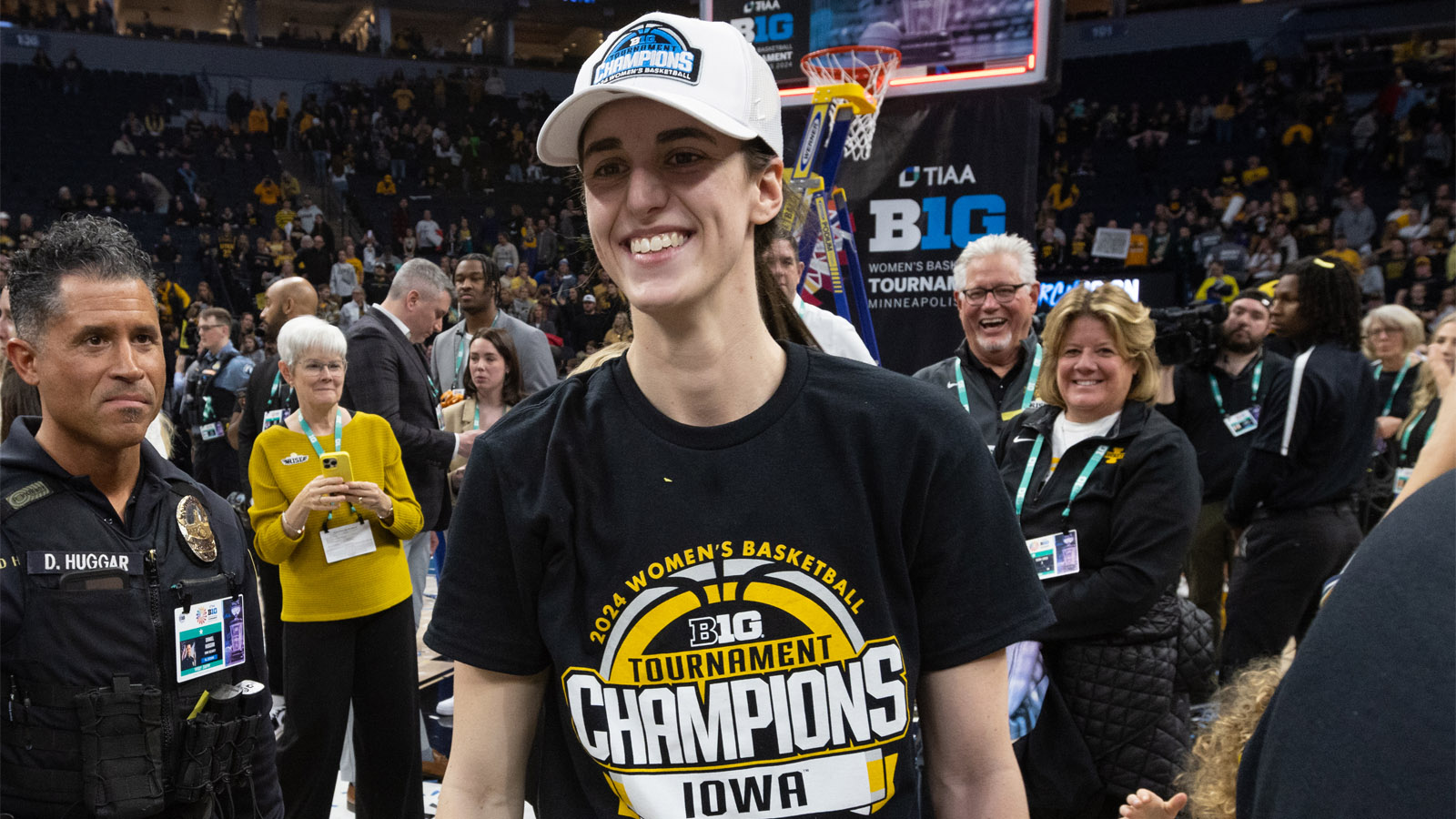 Steph Curry Heaps Praise On Caitlin Clark Amid Comparisons