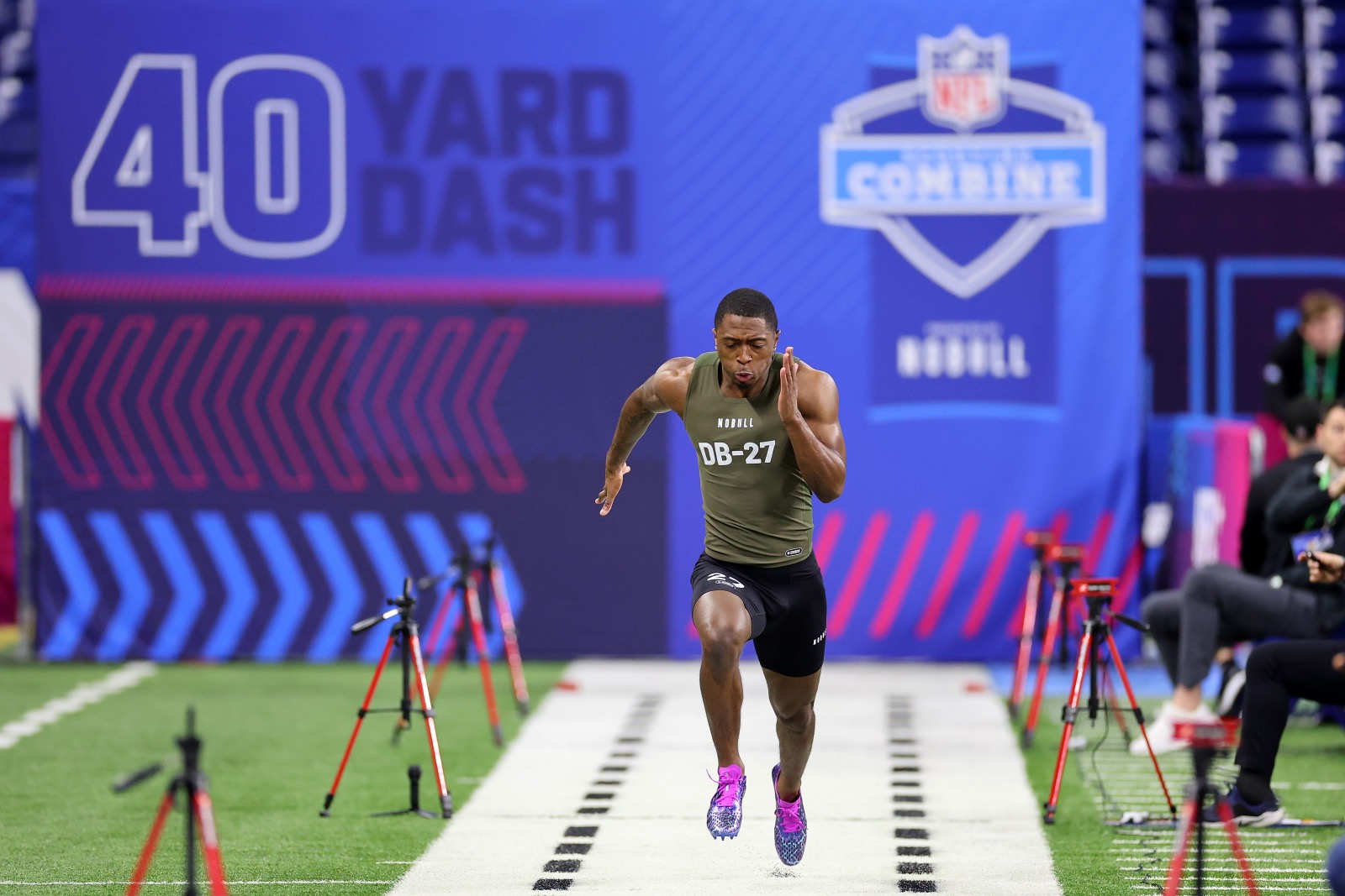 Top Draft Prospect Quinyon Mitchell Shows Off Unreal Strength