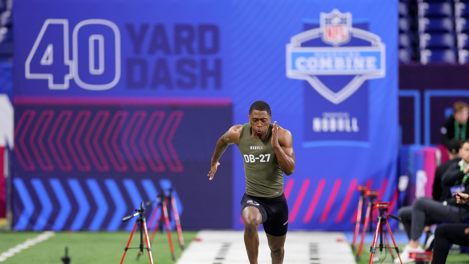 Top Draft Prospect Quinyon Mitchell Shows Off Unreal Strength