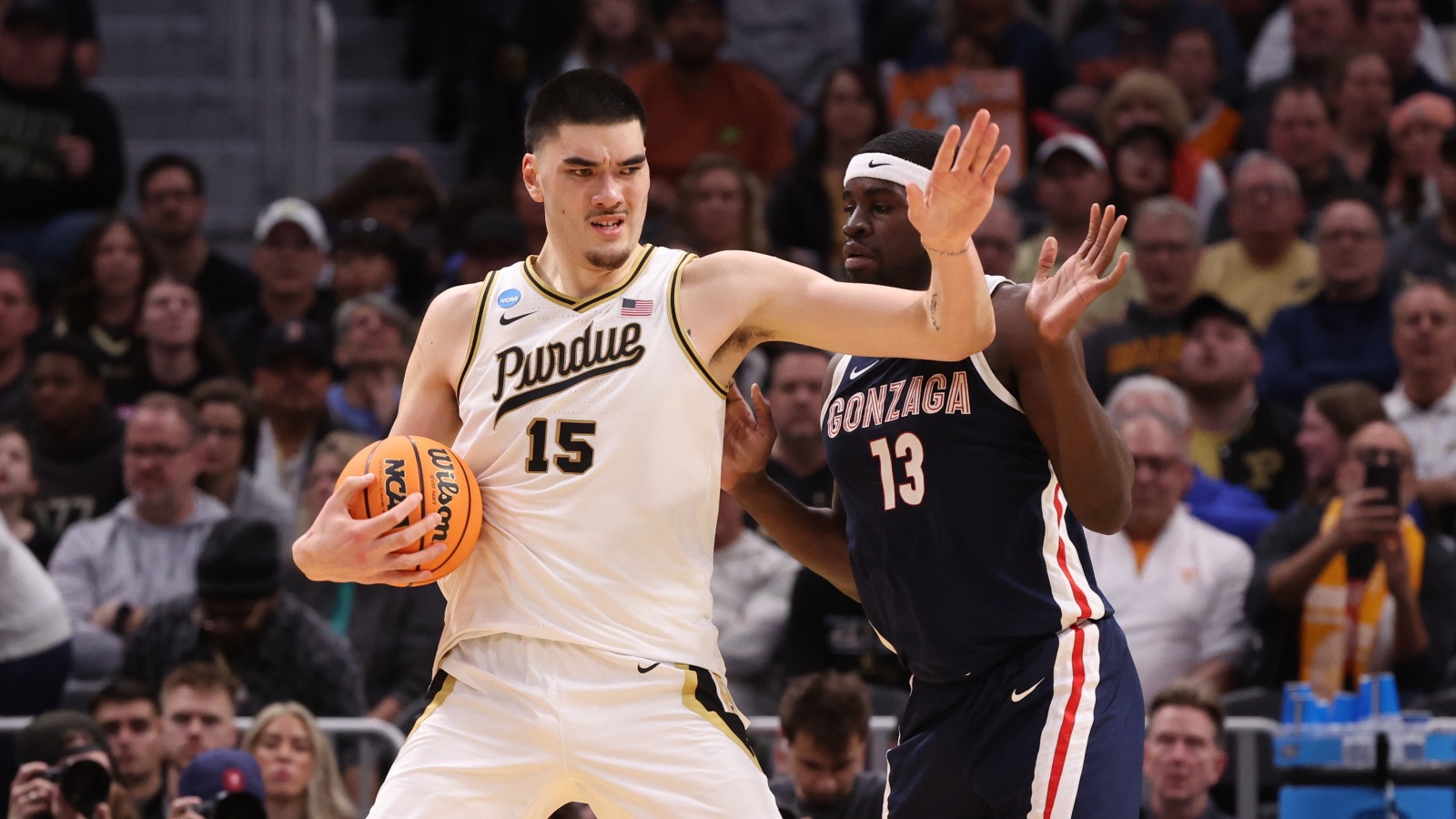 Fans Go Crazy Over No-Call On Purdue Center Zach Edey