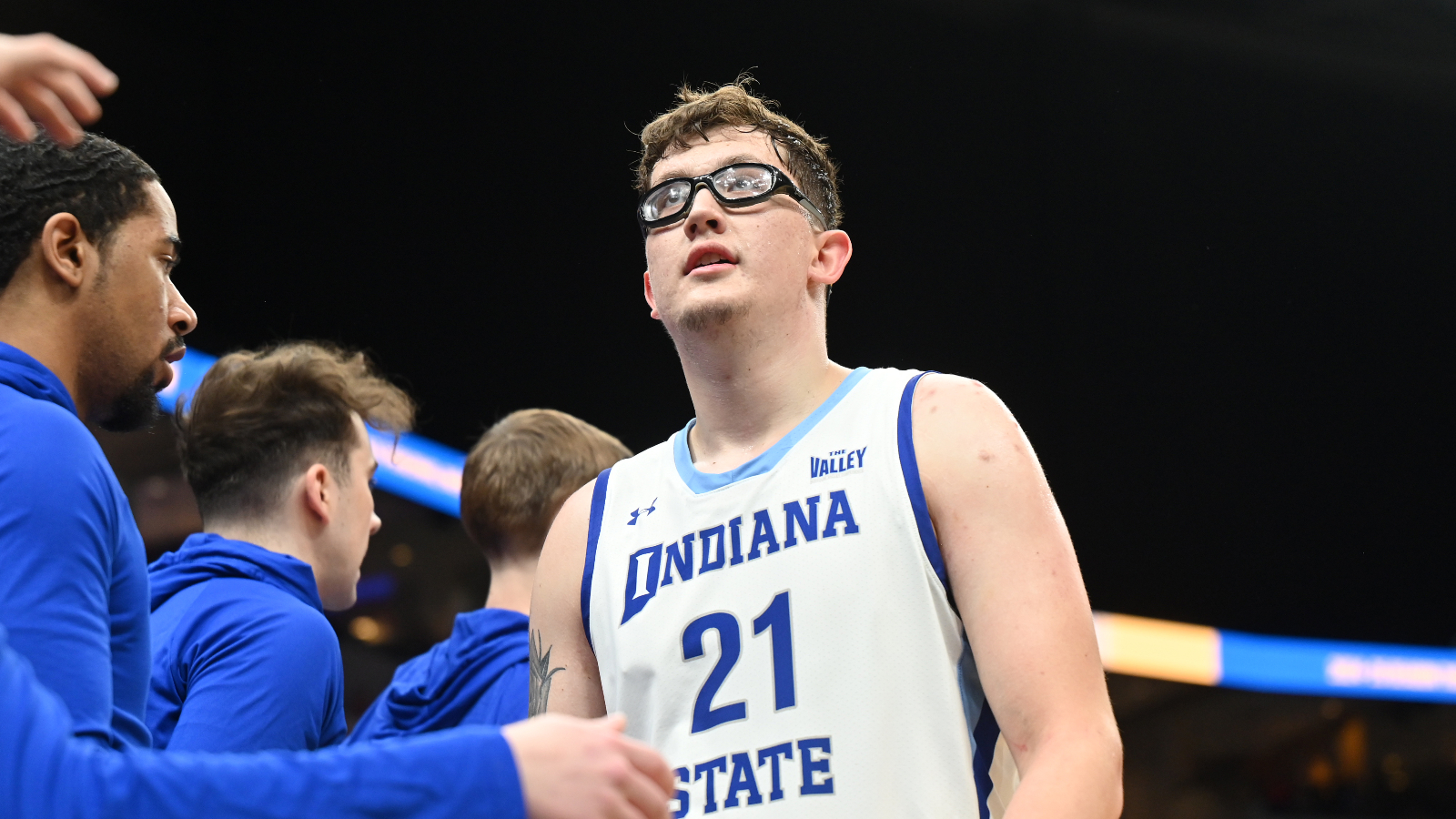Bespectacled Overnight Star Robbie Avila Enters Transfer Portal