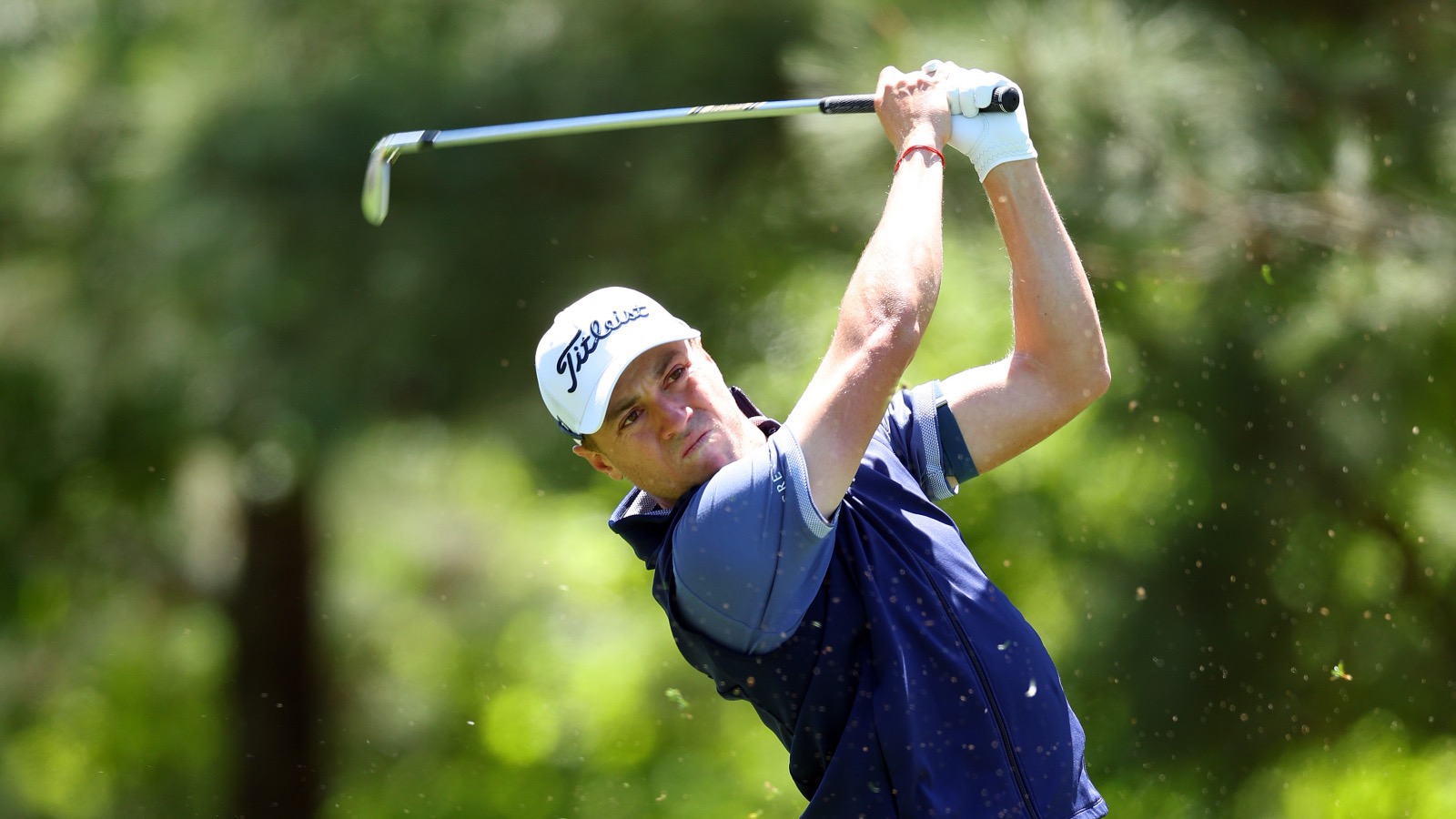 Justin Thomas Has Epic Collapse After Firing Caddie To Miss Cut