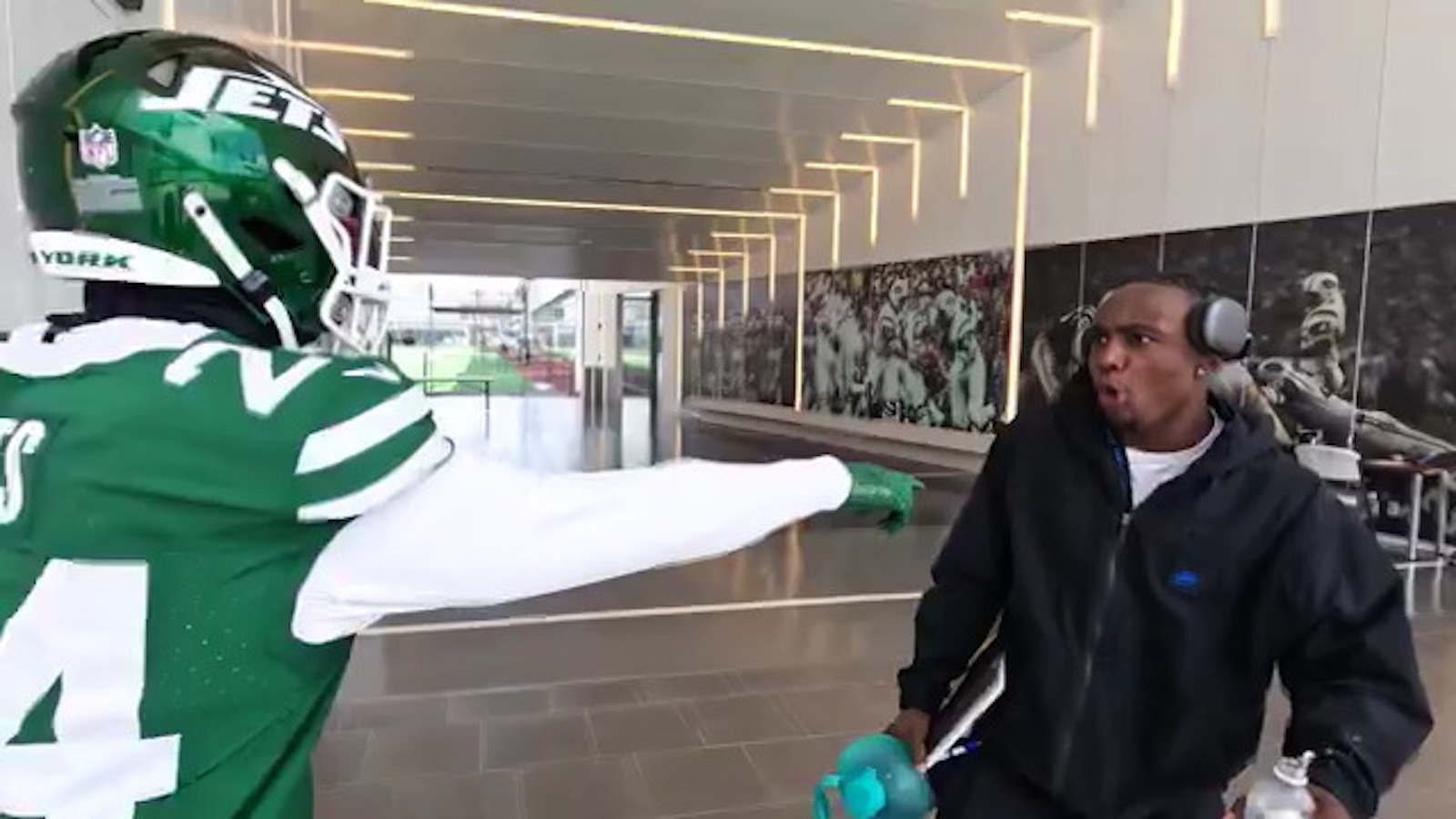 Jets Players Scared Half To Death By Mannequin Prank (Video)