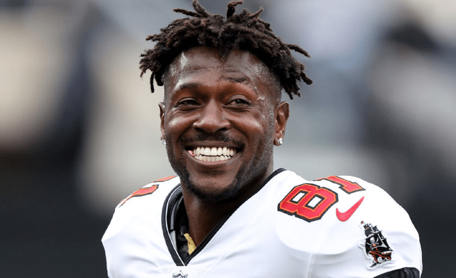 Antonio Brown Addresses Caitlin Clark Blocking Him Over Offensive ...