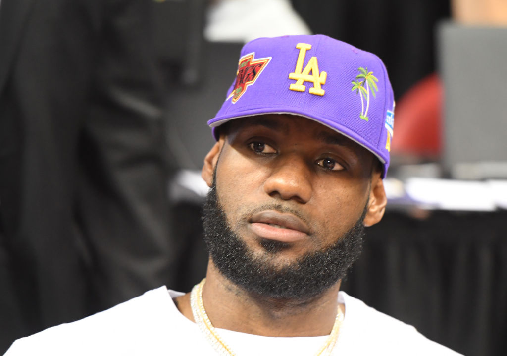 LeBron James Appears To Illegally Stream NBA Game Using StreamEast ...