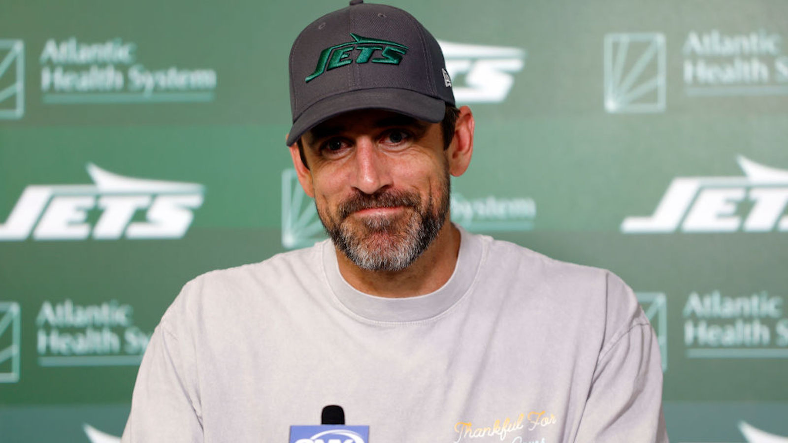 Video Of Aaron Roders Awkwardly Running Concerns Jets Fans