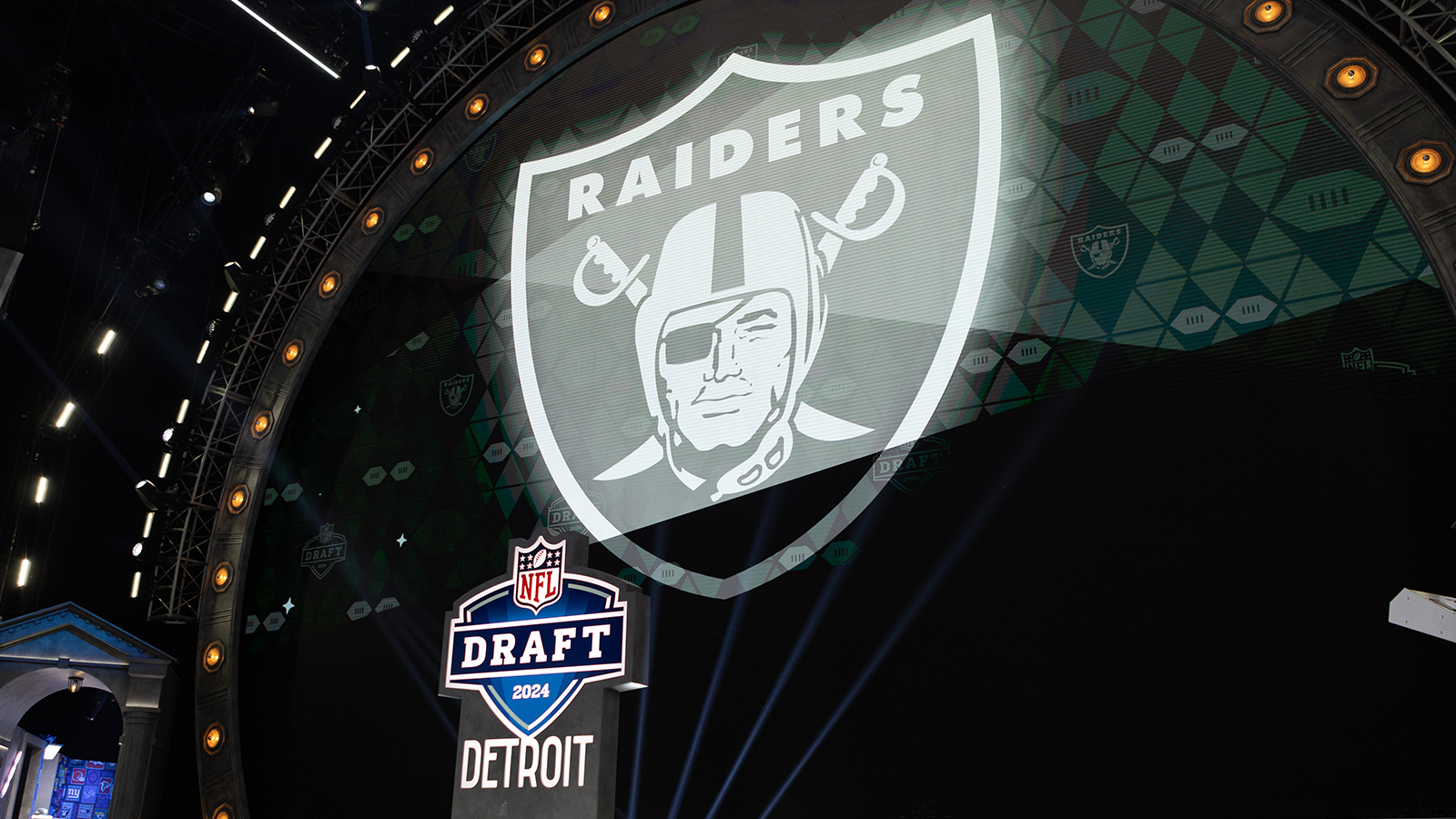 Raiders Allegedly Used Coin Toss To Decide First-Round Pick