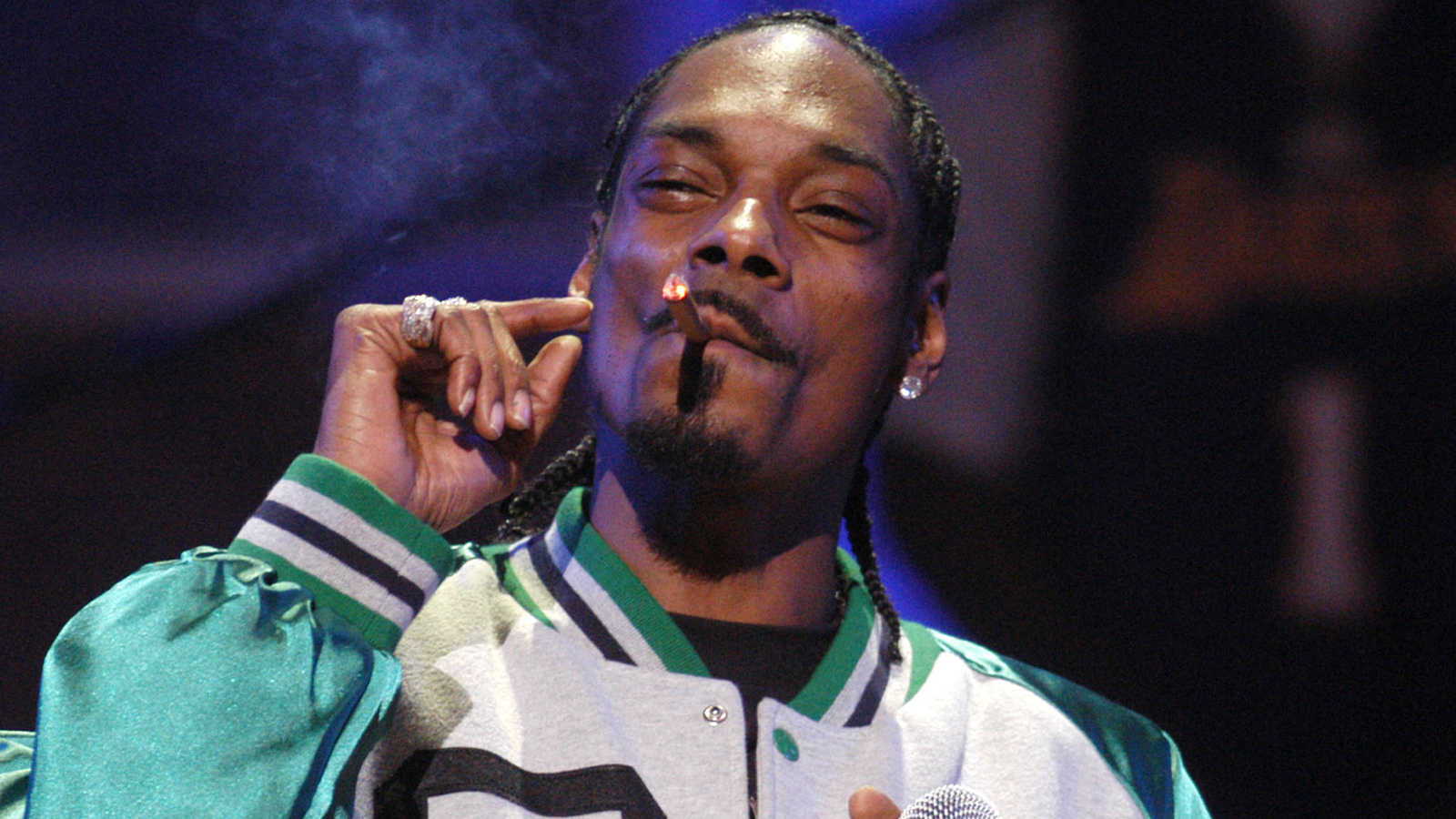 Snoop Dogg Is Auctioning Off A Blunt He Smoked