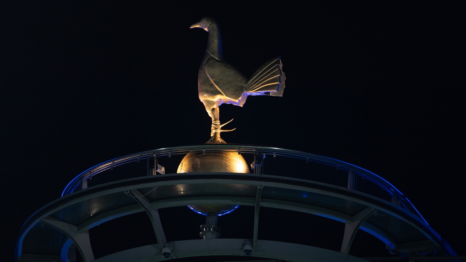 Arsenal Fans Set Off Fireworks Outside Of Hotel Before City-Spurs