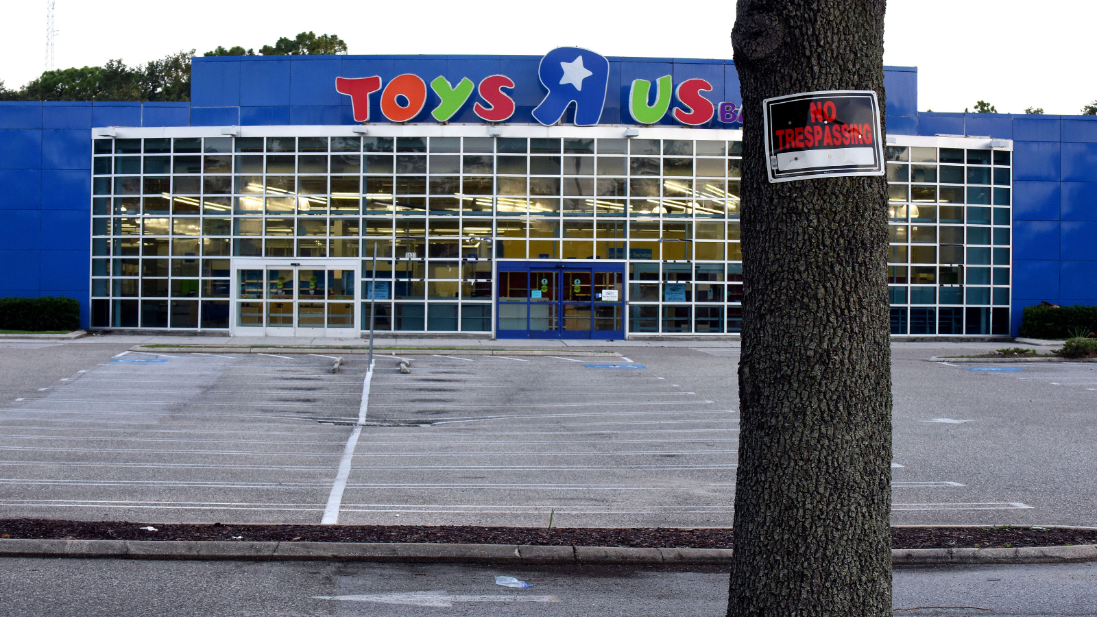 Toys 'R' Us Used AI To Create A New Commercial And It's The Worst Thing ...