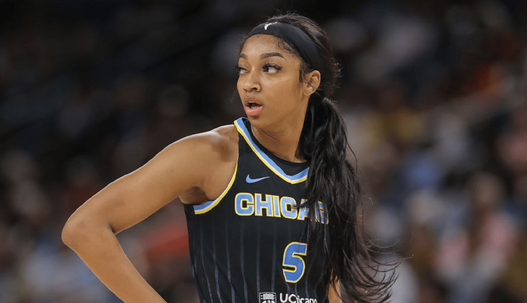 WNBA Refs Embarrassingly Ignore Angel Reese Double-Dribble And Everyone ...
