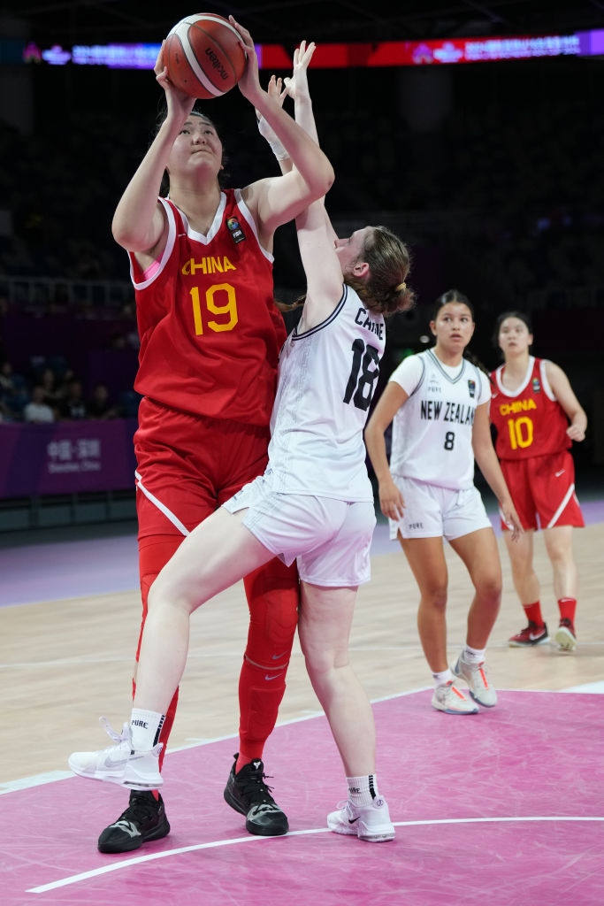 China's 7-Foot-3 17-Year-Old Is Dominating Women's Basketball