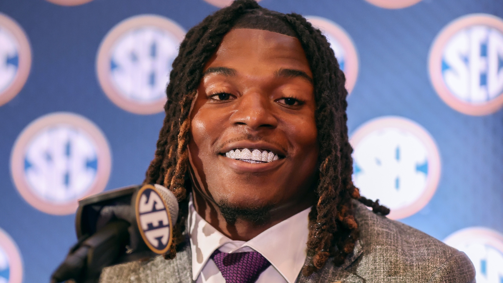 Harold Perkins Adds Major Weight In Offseason Transformation