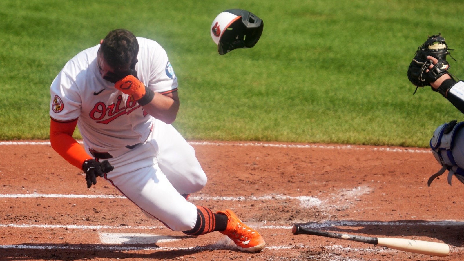 James McCann Finishes Game After Taking 95-MPH Pitch To Face