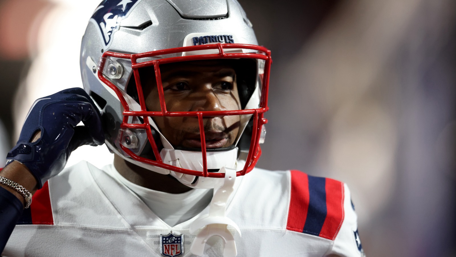 Jonnu Smith Insults City Of Buffalo: 'Worst Place You Could Be'