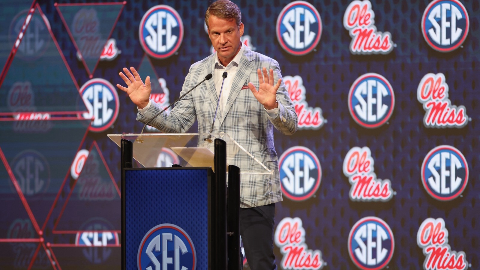 Lane Kiffin Thinks He's Closed Gap With Alabama And Georgia