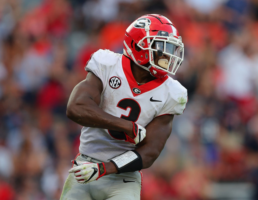 Raiders RB Zamir White's Arms Are Bigger Than Tree Trunks