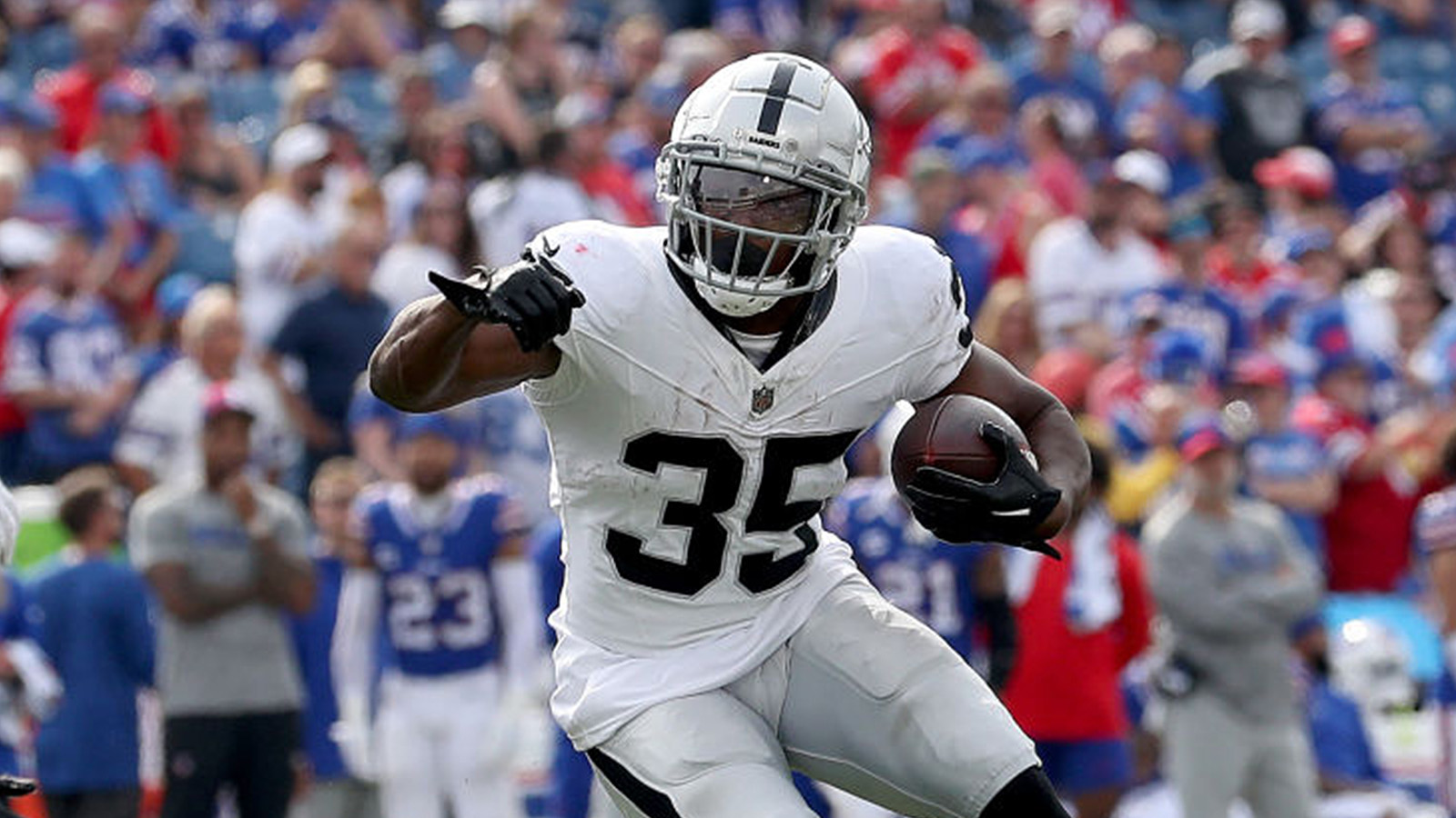 Raiders RB Zamir White's Arms Are Bigger Than Tree Trunks
