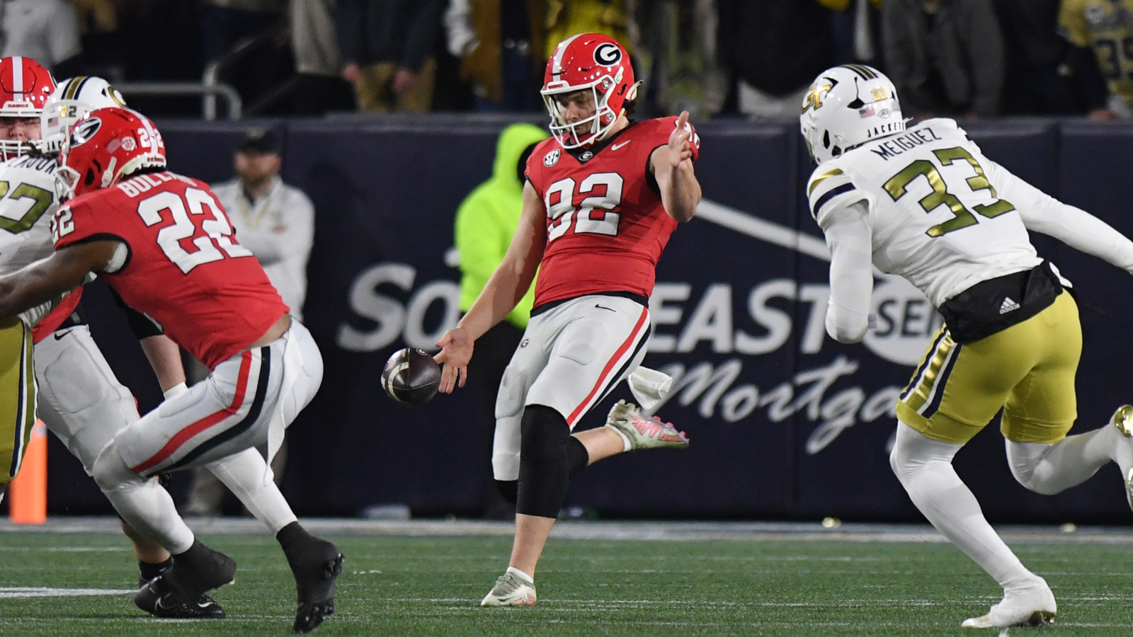 Georgia Punter Breaks College Football With Insane Streak