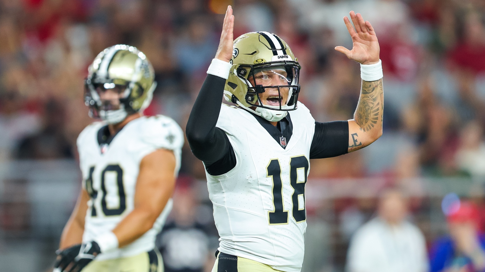 Spencer Rattler Gets Coached Up By Derek Carr After Pinpoint TD
